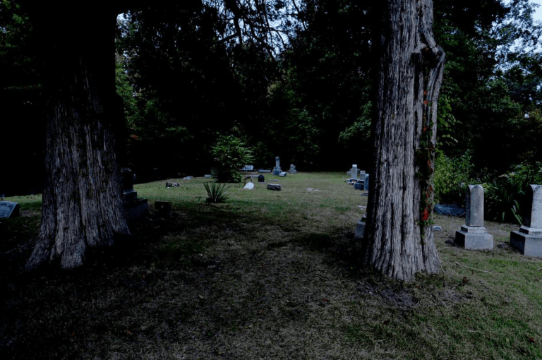 The Urban Legend of the Hookman at Tillet Cemetery, Indiana. - GHOSTLANDIA